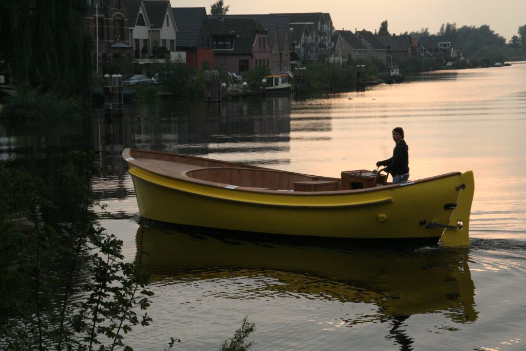 8.5m Luxurious Fast Motor Launch with Electric or Electric-Hybrid ...